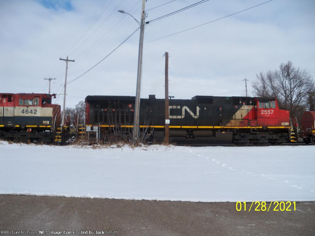 CN 2557